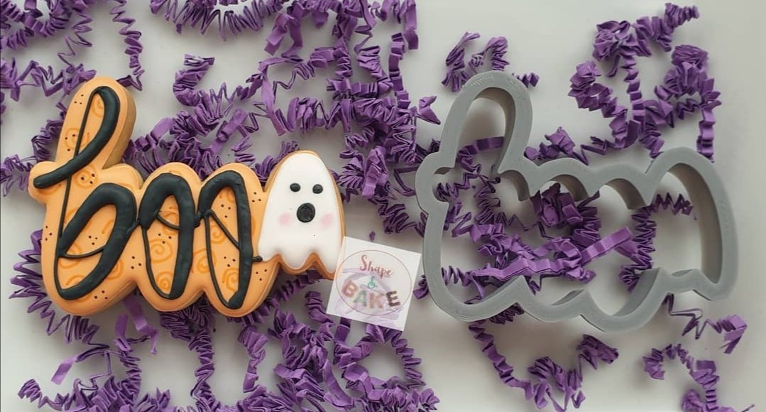 Boo with ghost cookie cutter – Shape and Bake